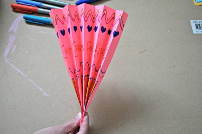 Folded Paper Fan - Easy Craft for Kids With Paper