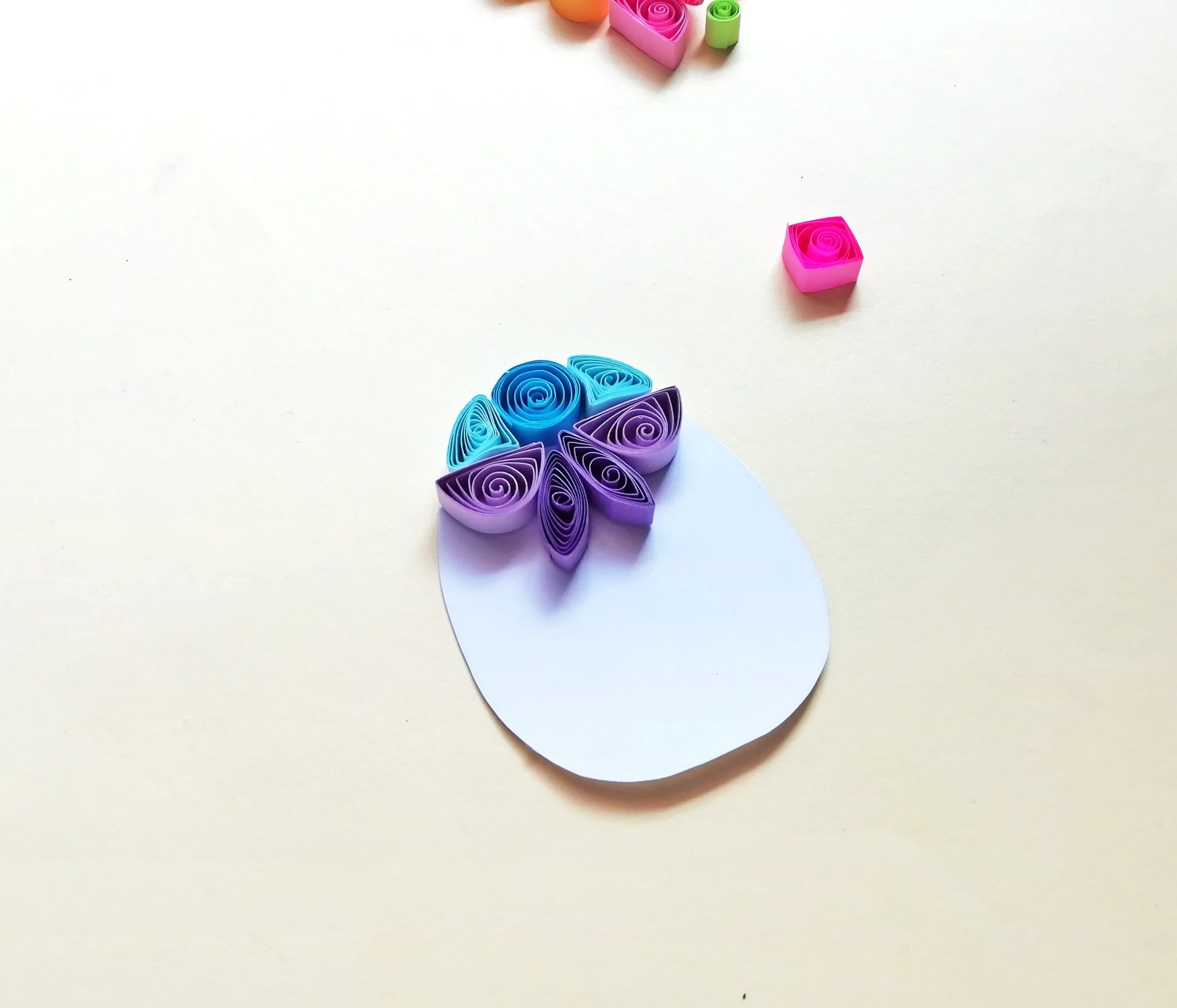 Quilled Easter egg tutorial
