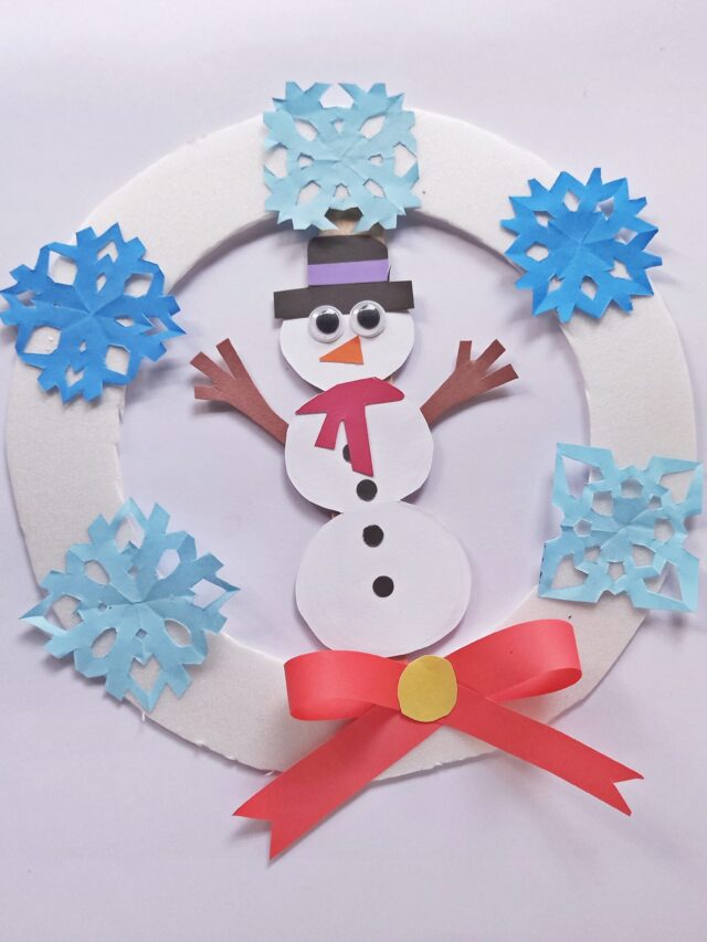 How to Make a Snowman Wreath for Kids - Easy Crafts For Kids