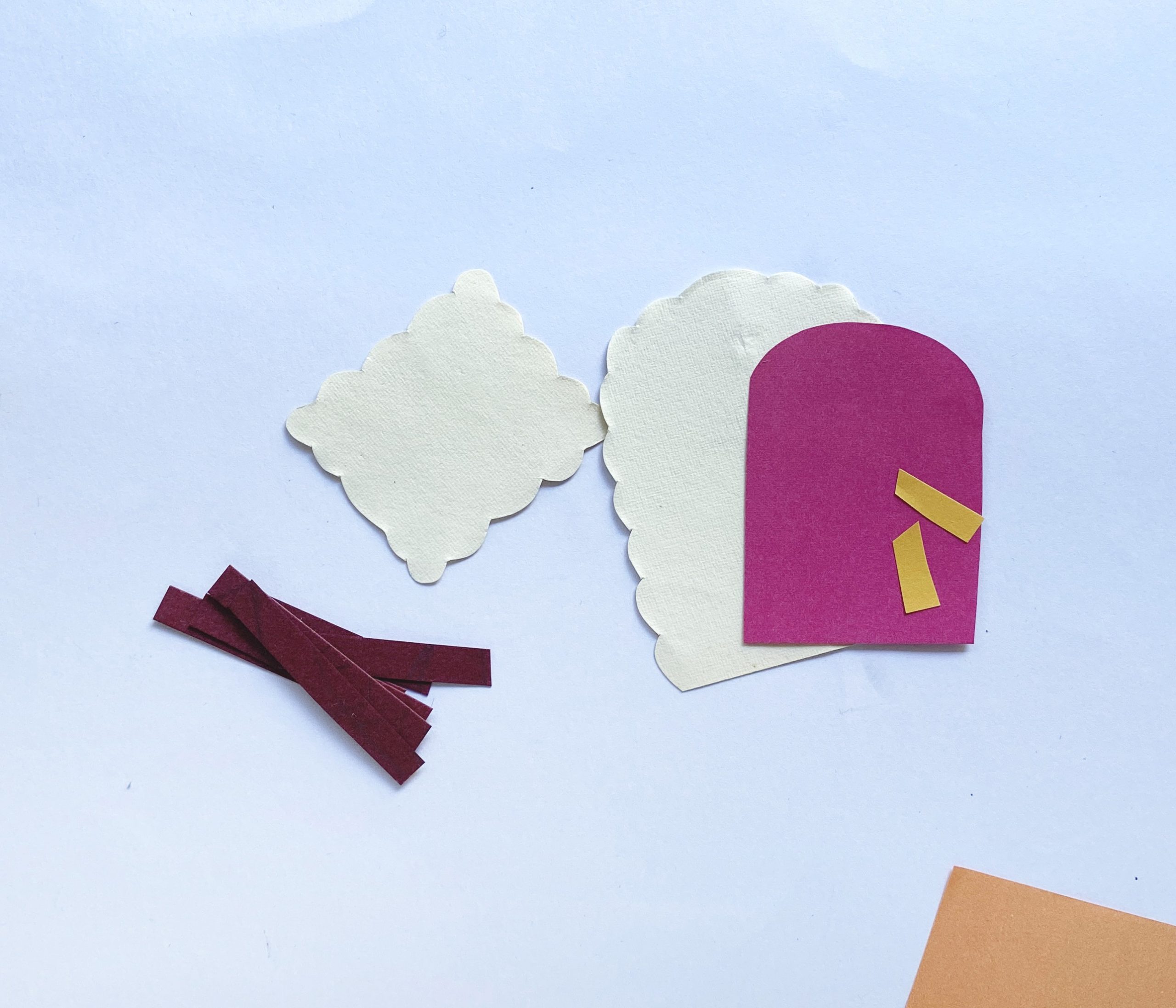 How to Make a 3D Gingerbread House from a Pringles Container