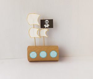 How to Make a Pirate Ship from a Toilet Paper Roll