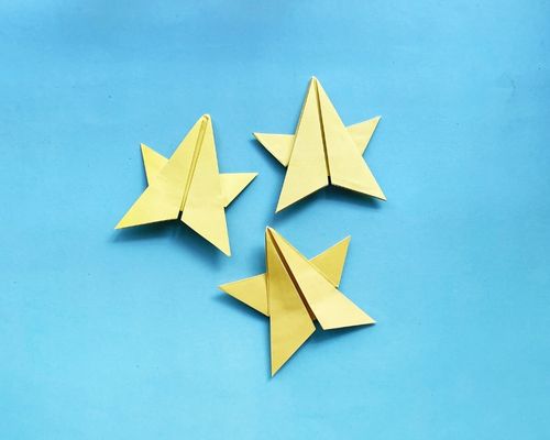 How to Make An Origami Star for Christmas